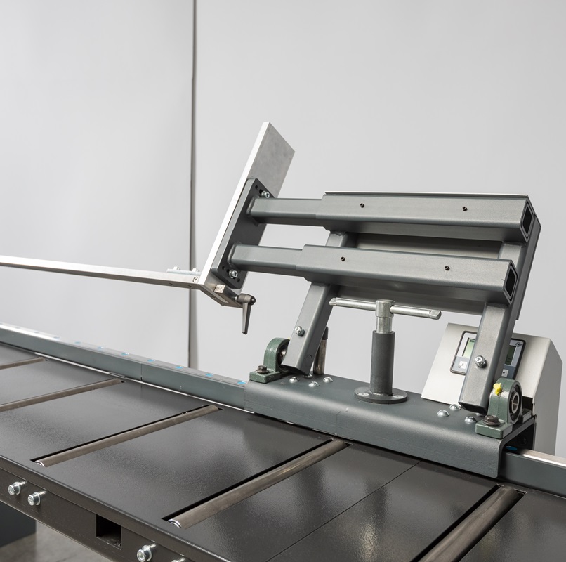 Manual Length Measuring Table - For Use with Any Saw